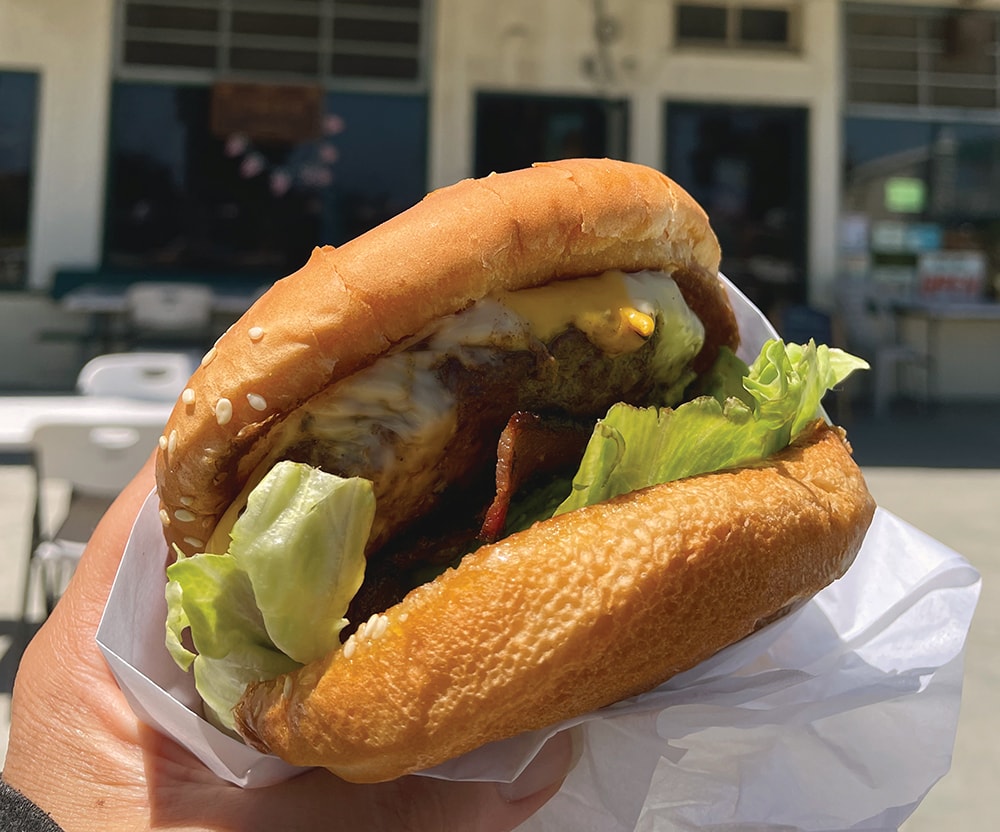 Utro Cafe’s Junior Devine Burger. (photo: Sanam Lamborn)