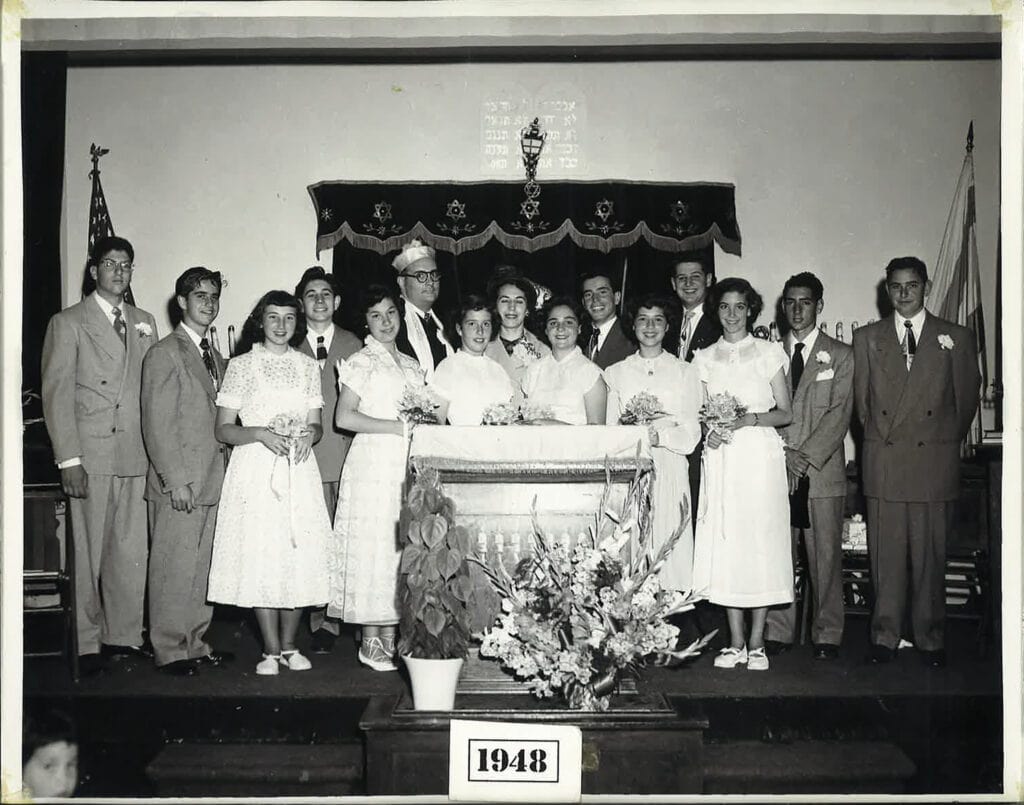 The Temple’s Confirmation class of 1948. (photo: courtesy Temple Beth El)