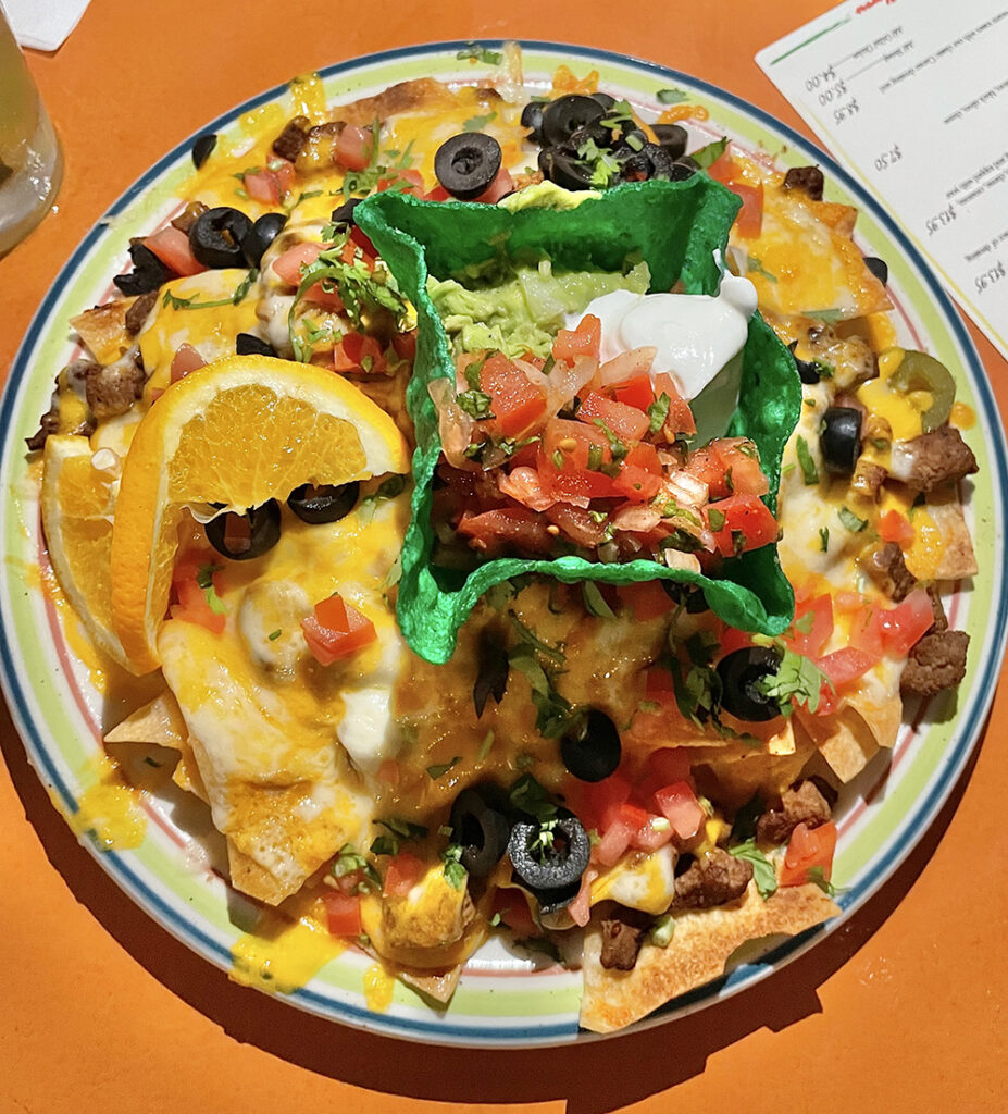 Eat in San Pedro: Margaritas y Nachos - San Pedro Today